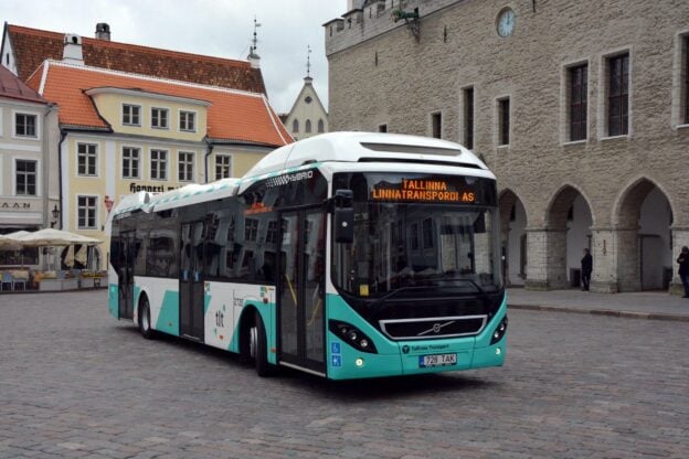 The Estonian city of Tallinn adopts a digital model for transport - ابتكر